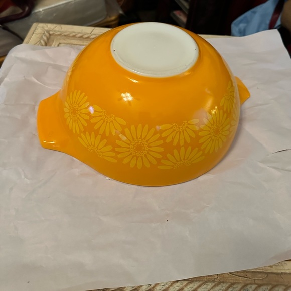 Pyrex | Kitchen | Vintage Pyrex Mixing Bowl Daisy Daisies Pattern 4 ...